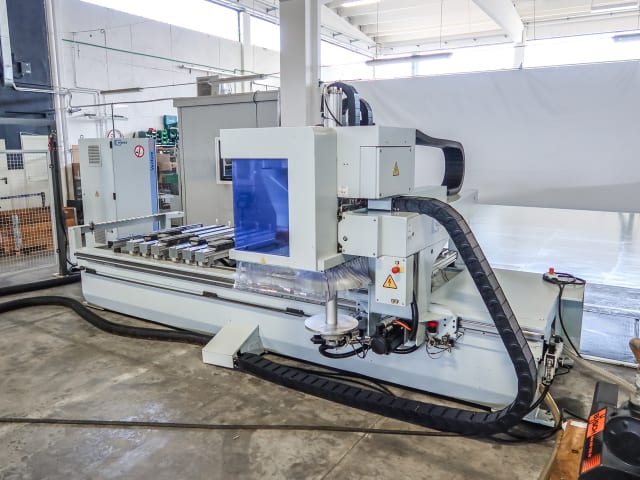 Used WEEKE | BHC VENTURE 08M-CNC Machine Centers With Pod And Rail