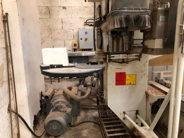 Used SCM | RECORD 100 NT TVN-CNC Machine Centres With Pod And Rail