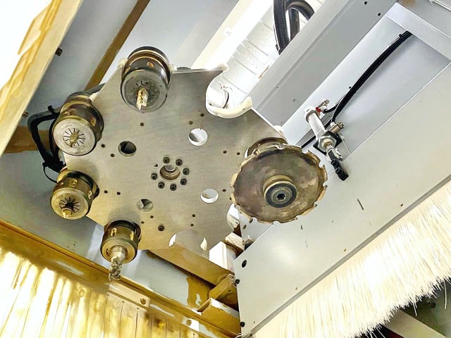 Used WEEKE | BHC 600-CNC Machine Centers With Pod And Rail
