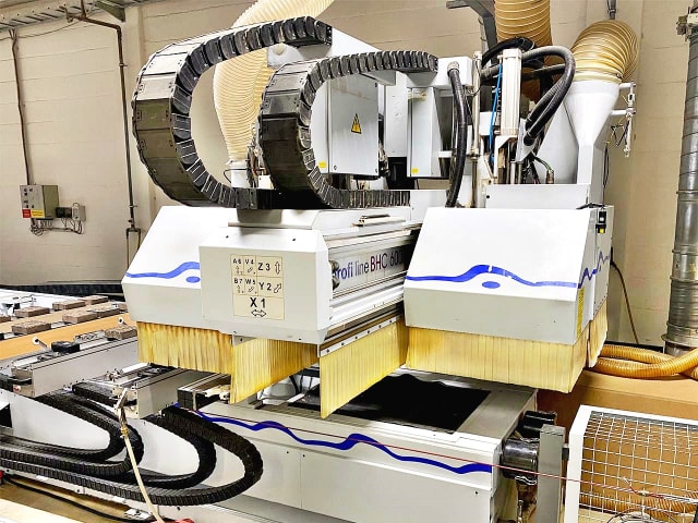 Used WEEKE | BHC 600-CNC Machine Centers With Pod And Rail