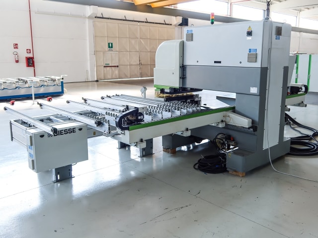 Used BIESSE | SKIPPER 100-CNC for Flexible Drilling