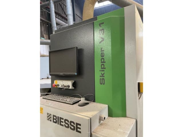 Used BIESSE | SKIPPER V31-Vertical CNC Machine Centres